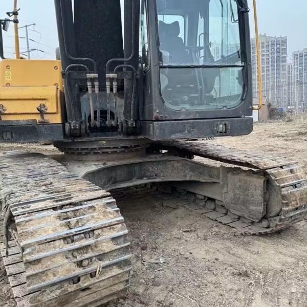 Quality 66kW Hydraulic Used Excavator Digger VOLVO 200D Construction Equipment for sale