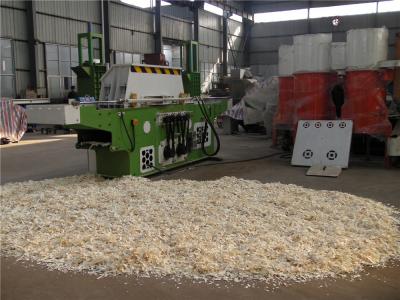 China wood shaving machine for horse bedding for sale
