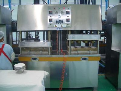 中国 環境に優しい成形パルプ機（古紙/バガスパルプ/木材パルプ/竹パルプトレイ、ボックス用） 販売のため