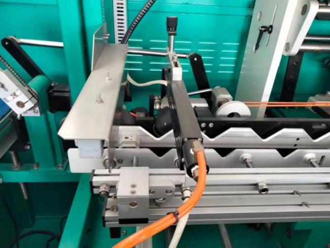 Servo Drive 2700pcs/Hr Auto Hot Stamping Machine CE Certification 2