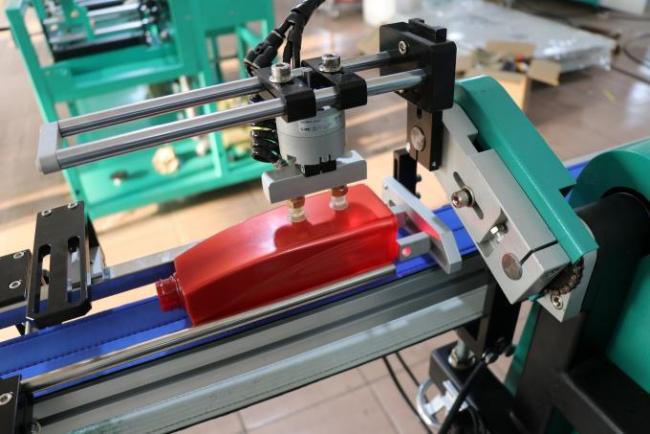 OEM 5000pcs/Hr Fully Automatic Bottle Labeling Machine For Drinking Industry 0