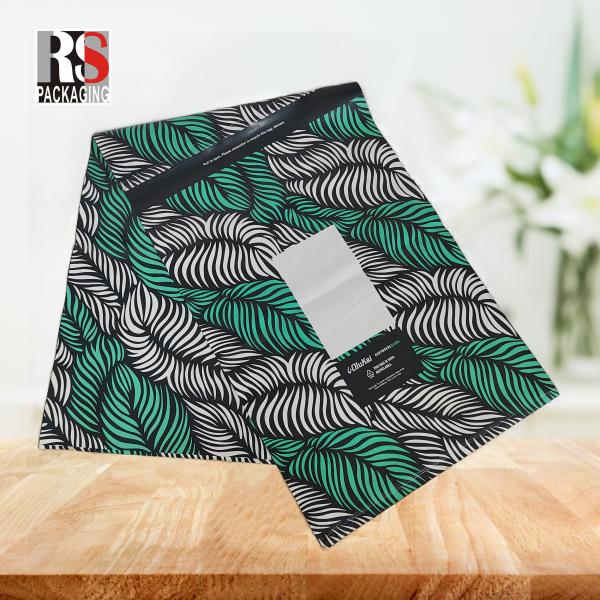 Quality LDPE Plastic Poly Auto Mailer Bag Fan Folded Mailing Bags On A Roll Customized for sale
