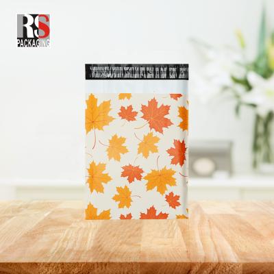 China LDPE Plastic Poly Auto Mailer Bag Fan Folded Mailing Bags On A Roll Customized Size for sale