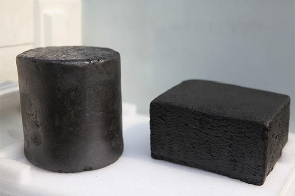 Quality Plastic Refractory Materials Black Mud High Heat Mortar For Fireplace Ladle Maintenance for sale