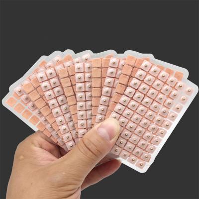 China 600 pcs Magnetic Ear Seeds para tratamento de acupressão Descrição Magnetic auricular acupoint à venda