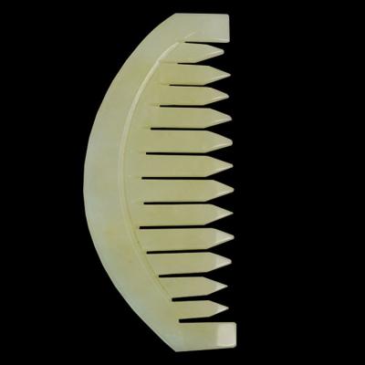 China Multifunção Jade Gua Sha Comb Hair Green Jade Face Scraper para o Rejuvenescimento do Scalp à venda