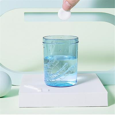 Cina Contenitore dentario a perfetta tenuta di protesi dentaria per pulizia del Aligner di Invisalign in vendita