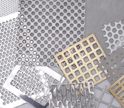 Cina ASTM ha perforato Mesh Stainless Steel Sheets uno specchio da 0,5 millimetri SS201 SS410 lucidato in vendita