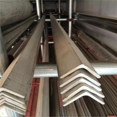 Cina 430 ss L profili resistenti di acciaio inossidabile di Antivari di dimensione uguale laminata a caldo di angolo in vendita