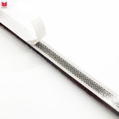 China Modern Design PP Material Seal Strip Door Sweep for Insectproof Function for sale