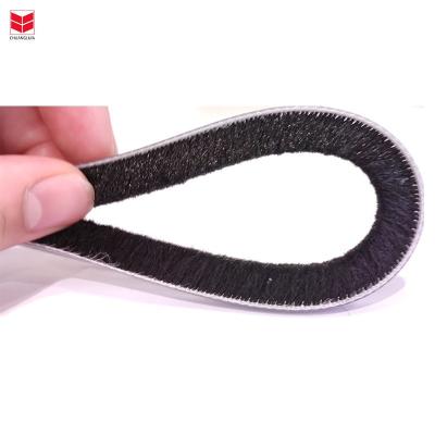 China CLJ Embalagem laminada Anti-Collision Wool Pile Sealing Strip Não impermeável Aplicável a portas e janelas comuns à venda