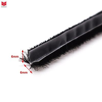 Cina PP Fin Aluminium Finestre e porte Dieta Strip Sello spazzola per appartamento Pile altezza 3-25mm / larghezza 3-50mm in vendita