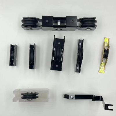 Cina Rulli per porte scorrevoli con cuscinetto per finestre con colori personalizzati NERO/GRIAU in vendita