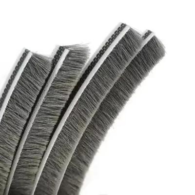 China Apartment Door and Window Seal Wool Pile Weather Strip with Plastic Fin in the Middle for sale