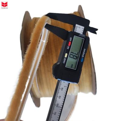 Cina 3-25mm Altezza di pila impermeabile a prova di polvere estrusivo di supporto Strip meteo per finestra e porta moderna stile di design moderno in vendita