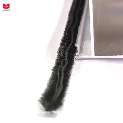 Cina 7*8 3p2l Striscia di vetro in lana con pinna di plastica per porte e finestre sigillo NERO/GRAU/BRUNO/BIANCO/ALTRO Durable 100% PP in vendita