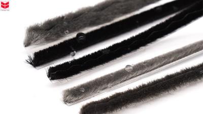 Cina 7*8 3p2l Striscia di vetro in lana con pinna di plastica per porte e finestre sigillo NERO/GRAU/BRUNO/BIANCO/ALTRO Durable 100% PP in vendita