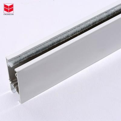 Cina Spazzola per le finestre scorrevoli per le pilastre industriali per il tempo 100%PP Spazzola per le pilastre altezza 3-25mm / larghezza 3-50mm in vendita