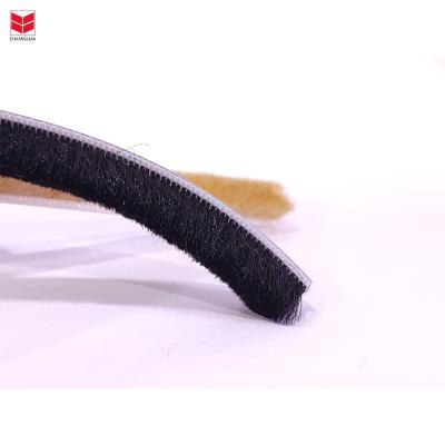 China Descasque climático personalizável para janelas deslizantes Cores NEGRO/GRAU/MARÃO/BLANCO/OUTRO Altura da pilha 3-25mm / largura 3-50mm à venda