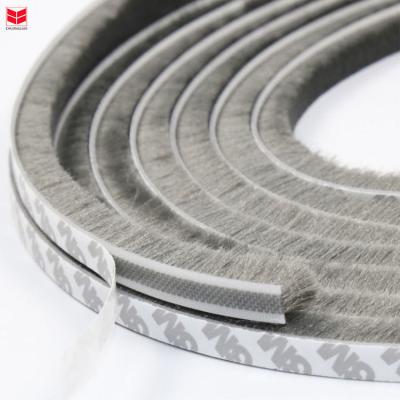 Cina Porte in alluminio e accessori per finestre in lana, pentola a strisce per la tenuta delle finestre con certificato ISO9001 2008 in vendita