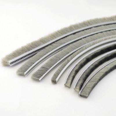 Cina Strisce climatiche per porte in silicone/non in silicone per finestre NERO/GRIO/MARONE/BANCO/ALTRE COLORI Altezza di pila 3-25 mm Larghezza 3-50 mm in vendita