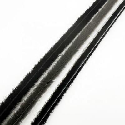 Cina 3-50 mm larghezza di pila Anti-polvere spazzola di sigillo Strip meteo per resistenza al vento e resistenza alla polvere soluzione porta finestra in vendita