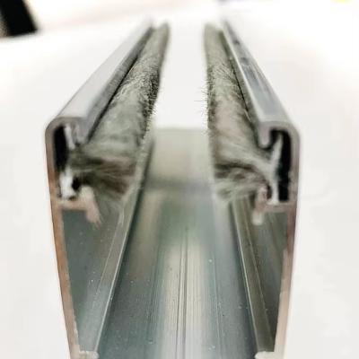 Cina Moderno design Windproof Pile di lana sigilli per porte e finestre Strisce di sigillamento meteo Altezza di pila 3-25mm in vendita