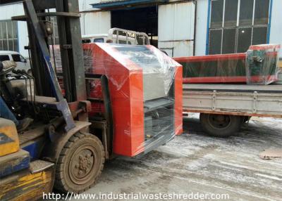 中国 不用な生地のぼろきれの打抜き機はすべての柔らかい材料の利用できる容易維持を作動させます 販売のため