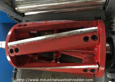 中国 不用な生地のぼろきれの打抜き機はすべての柔らかい材料の利用できる容易維持を作動させます 販売のため