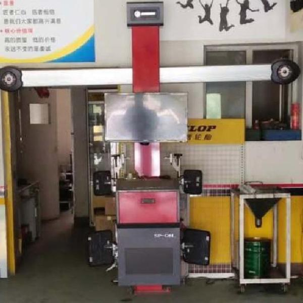 Quality 4PCS Camera Computer Control Sunshine Tire Alignment Machine Multi Language for sale