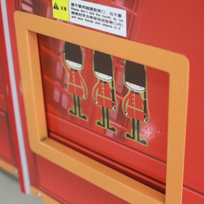Cina Artiglio pazzo Crane Machine, inglese del giocattolo 2 della macchina dell'artiglio della casa del giocattolo 220V in vendita