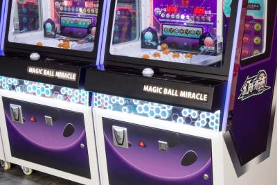 Cina Estinzione magica Arcade Machine del biglietto di miracolo della palla in vendita