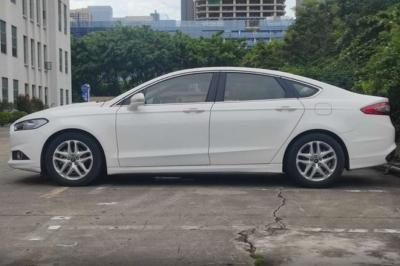 Cina Used Ford Mondeo 2.0T 1.5T SUV with 5 Door 5 Seat Body Structure in vendita