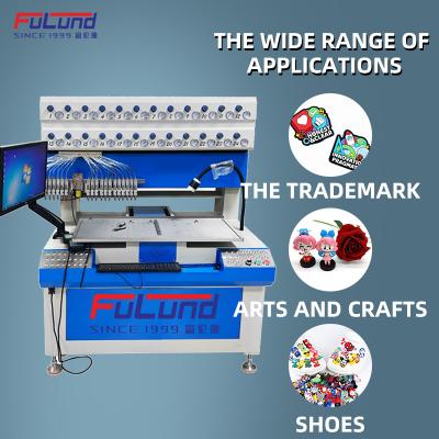 Cina Drip mold machine to make shoe key chain logo label toy trinket or shoe cover processing pvc glue dispenser for factory in vendita