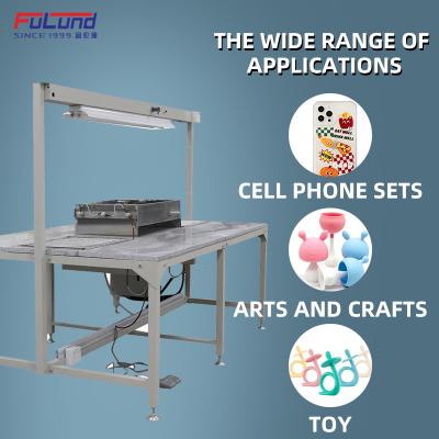 Cina Fulund pvc Logo Automatic Soft Patch Pvc Keychain Machine Double-Deck Energy Saving Oven in vendita