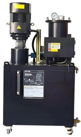 Machine spindle with water filtration system