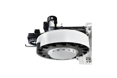 China CNC740 CNC Drilling Milling Machine With HT300 35mm P Level Precision Linear Guides for sale