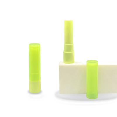 Cina Chiusura Twist Up PP Tubi di balsamo per labbra verdi Tubi di balsamo per labbra ricaricabili 5g in vendita