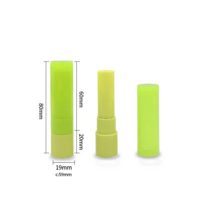 Cina Chiusura Twist Up PP Tubi di balsamo per labbra verdi Tubi di balsamo per labbra ricaricabili 5g in vendita