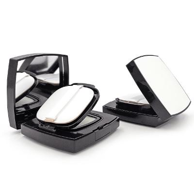 Cina 15g Travel Friendly Transparent Compact Powder Cushion Foundation Case For Light To Medium Coverage in vendita