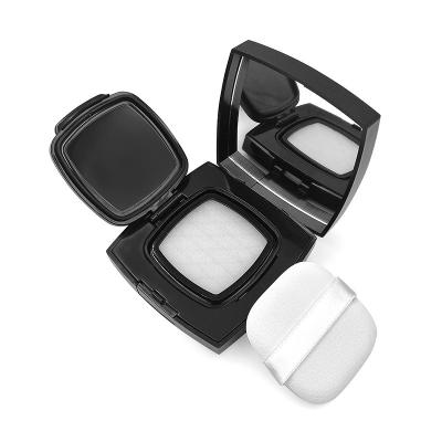 Cina 15g Travel Friendly Transparent Compact Powder Cushion Foundation Case For Light To Medium Coverage in vendita