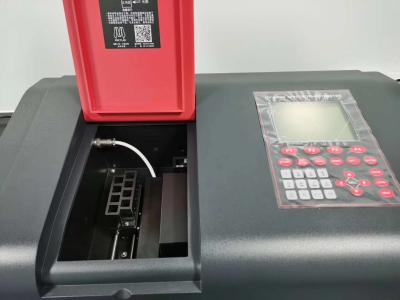 Cina Spettrofotometro da laboratorio ad alta precisione Larghezza di banda spettrale regolabile in vendita