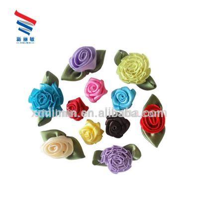 Cina Stile a faccia singola colorato nastro satinato rose arco floreale decorazione di matrimonio sostenibile in vendita