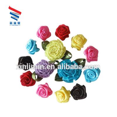 Cina Stile a faccia singola colorato nastro satinato rose arco floreale decorazione di matrimonio sostenibile in vendita