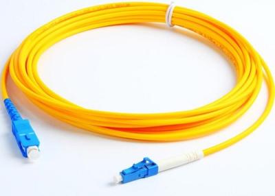 Cina Cavo a fibre ottiche a fibra ottica 9/125 di singolo modo G652D del cavo di toppa dello Sc per il sistema di FTTX in vendita