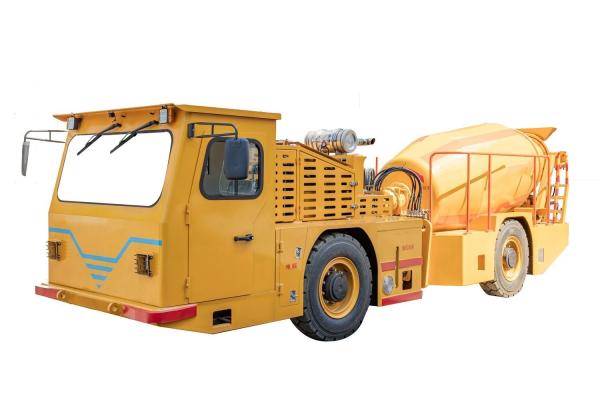 Quality KJCJ-3 Underground Mining Concrete Mixer Equipped With Cummins Engine for sale