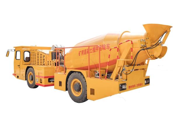 Quality KJCJ-3 Underground Mining Concrete Mixer Equipped With Cummins Engine for sale