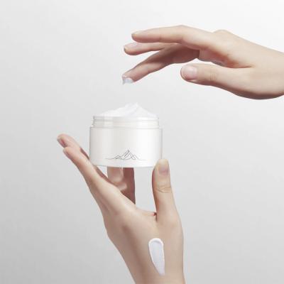 China 300ML Shiny Pearl Color Cream Jars With Hand Pull Pad Wide Mouth Screw Cap for sale