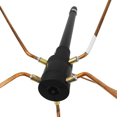 Cina 300-400MHz Fibra di vetro Quattro foglie di trifoglio Antenna UAV 300W con 360° di gamma di lavoro e alta produzione in vendita