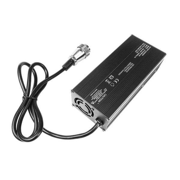 Portable Carried DC 24V 120A LED Screen External Battery For Outdoors Compact and Long-lasting